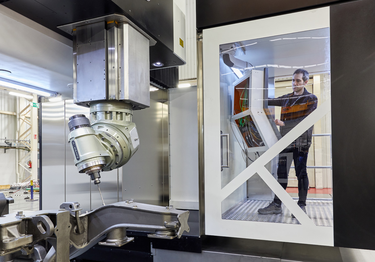 These characteristics make it the suitable machine for sectors such as ...